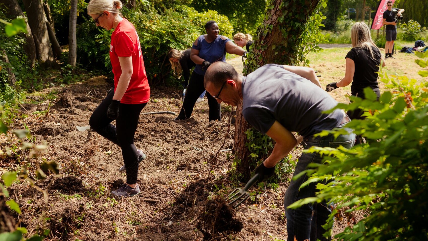 York Cares campus clean-up - Events, University of York