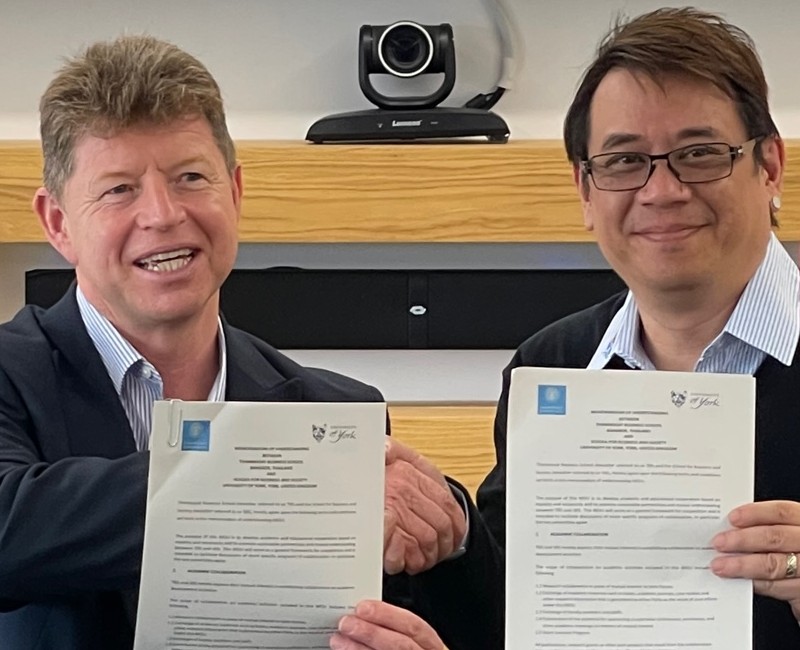 Academic partnership between Schools - School for Business and Society ...