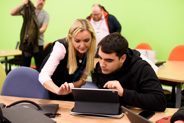 online history phd degree